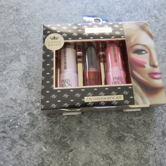 Paris Hilton | Makeup | 8 Paris Hilton Contouring Makeup Kit 3 Piece ...